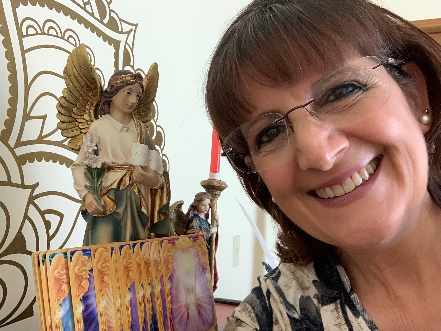 Aprende a leer las Cartas Angelicales – son mensajes de amor – Armonía ...